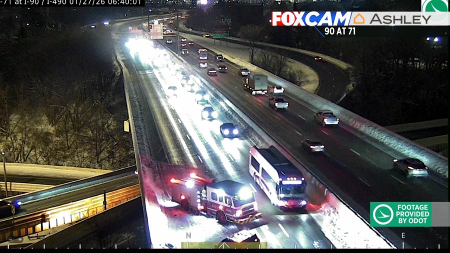 Traffic alert: Crash blocking two lanes of I-71