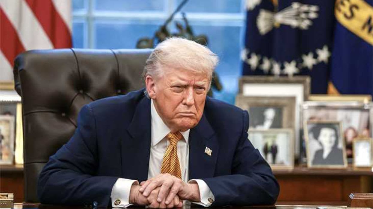 Trump blindsided his senior advisers with radical ICE flip in Minnesota ...