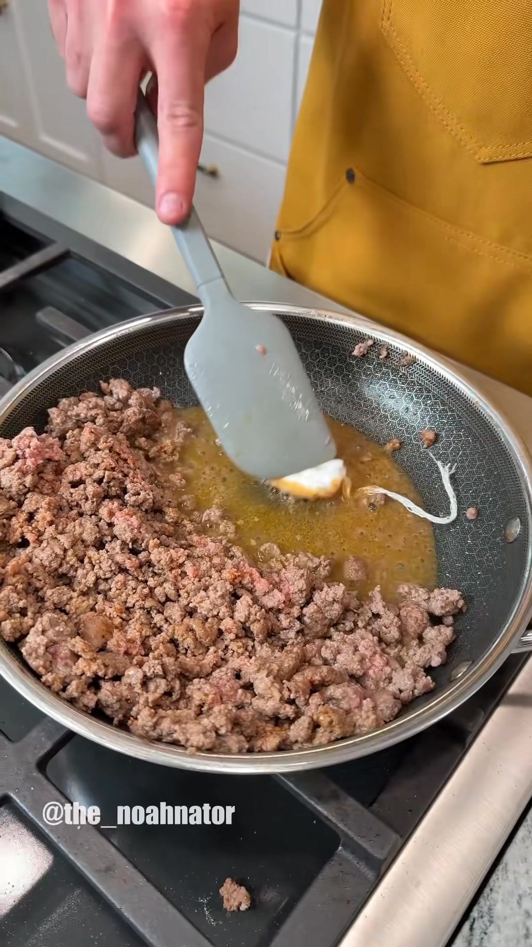 Easy trick to clean cooking grease