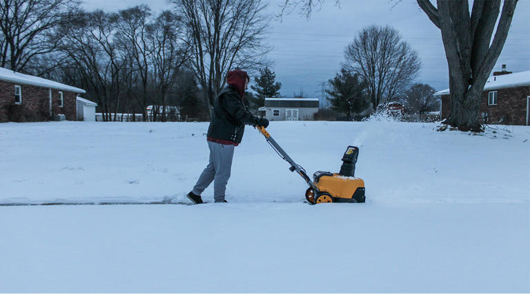 How to buy the right snow blower, according to someone who's built ...
