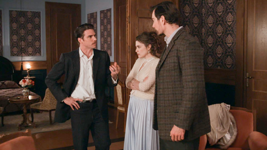 «Grand Hotel»: Αλέξανδρος και Σοφία βλέπουν τον Πέτρο και χάνουν τη γη ...