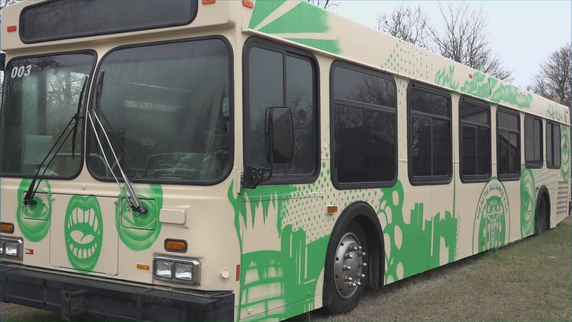 New Austin nonprofit looks to turn old buses into musician rehearsal rooms