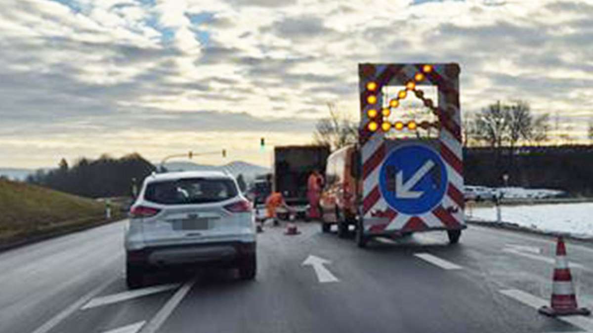 B462 bei Rottweil - Dauerstau an der Ampel vorbei – endlich wieder ...