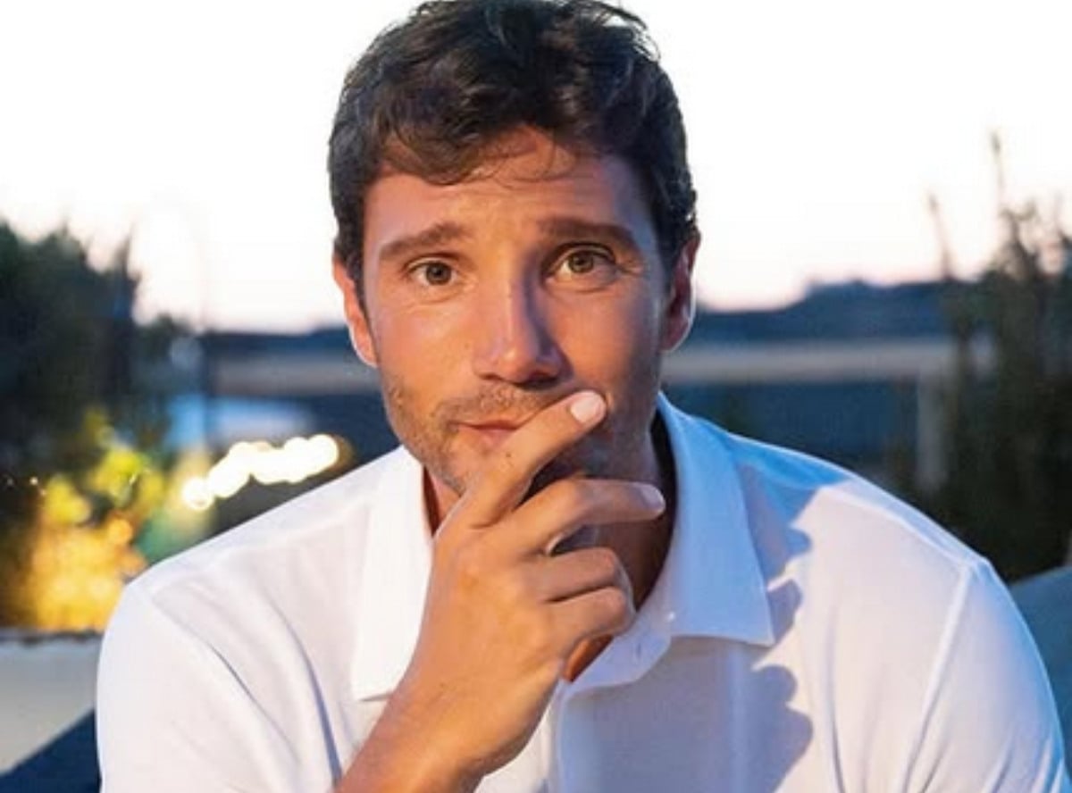 Stefano De Martino e l’addio al padre Enrico: "Il mio nome ha la sua voce"