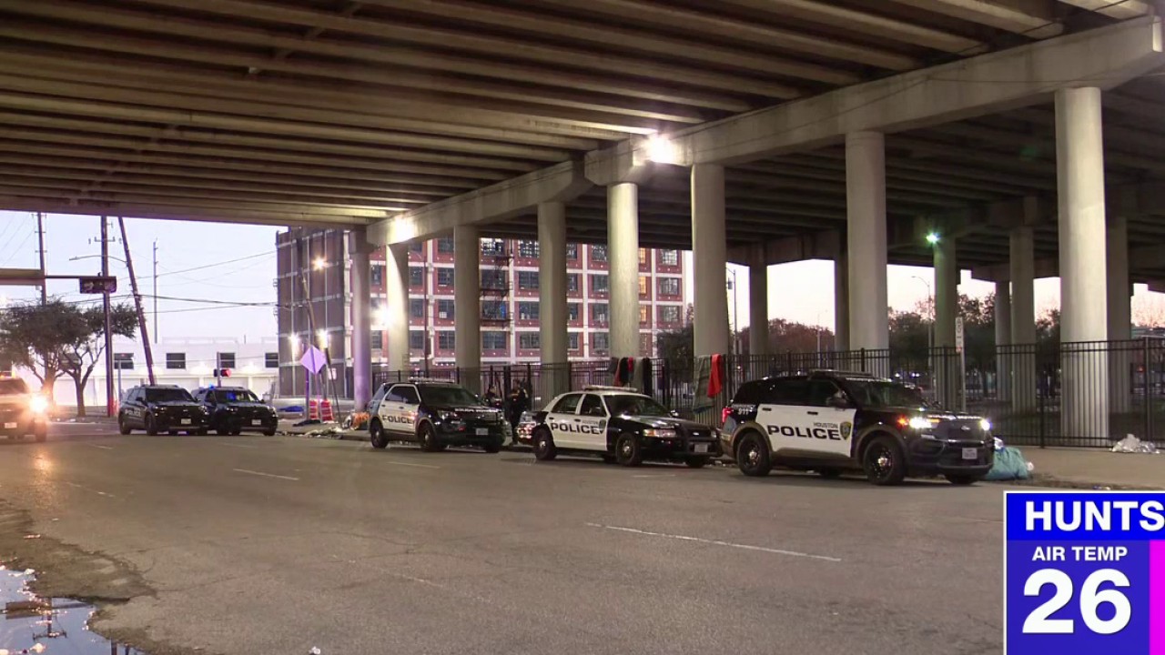 2 people found dead under Houston bridge
