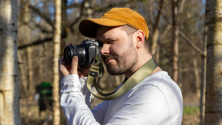 I tried Peak Design's new leather camera strap, and it's a lesson in ...