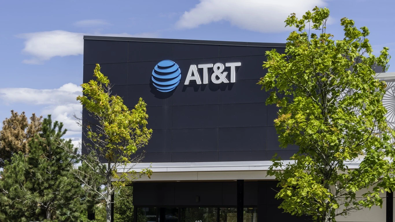 10 retirement stocks under $100