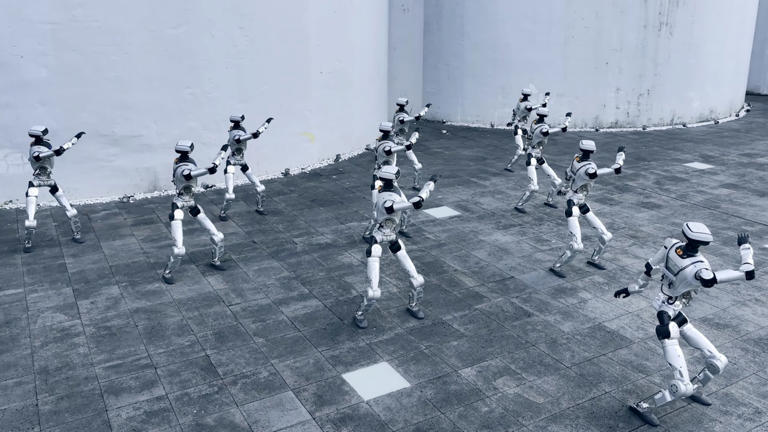 Video: China’s 18 humanoid robots emerge from crates in an Ex Machina ...