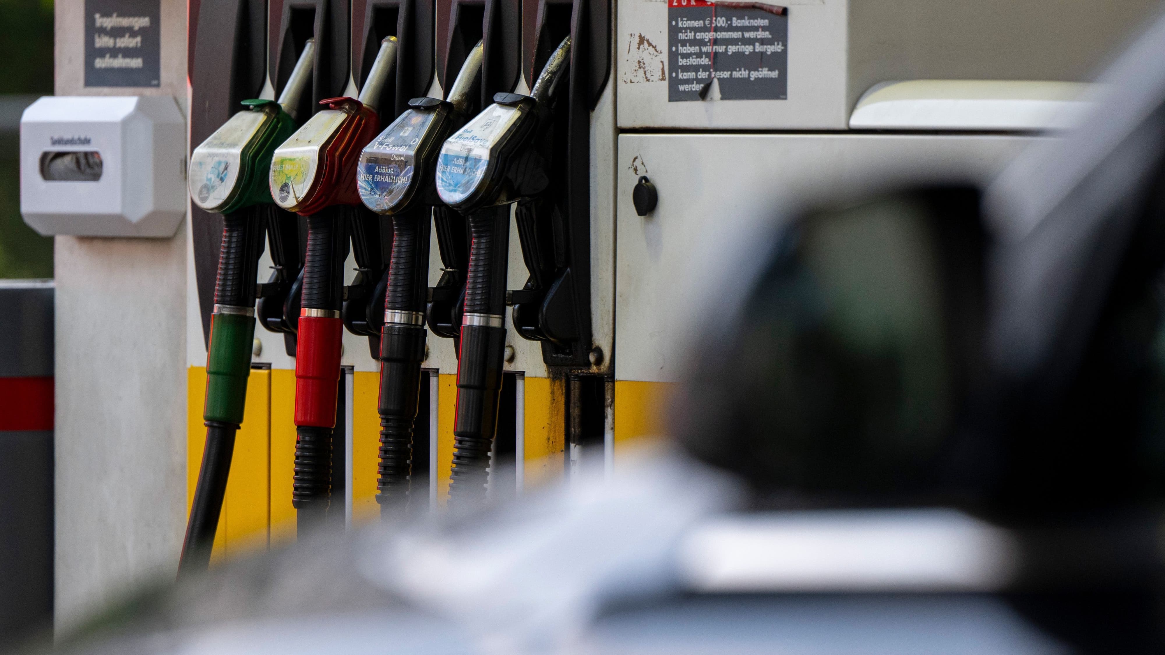 Tankstelle in Cottbus: Autofahrer will mit über drei Promille Nachschub ...