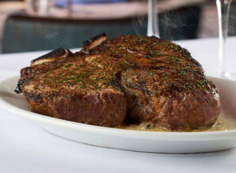 7 steakhouse chains known for oversized porterhouse plates