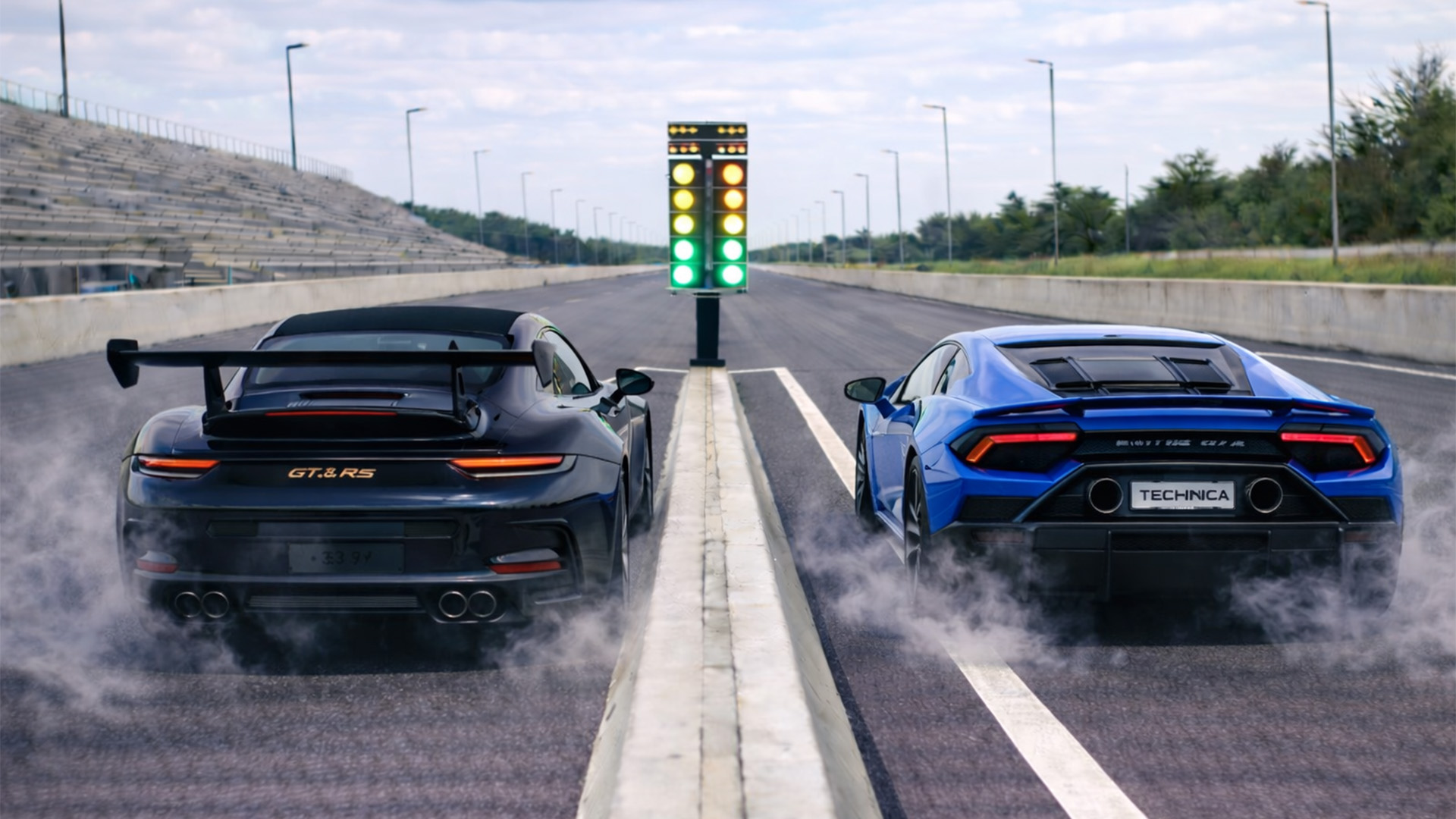 Porsche GT3RS vs Lamborghini Huracan Tecnica Drag Race
