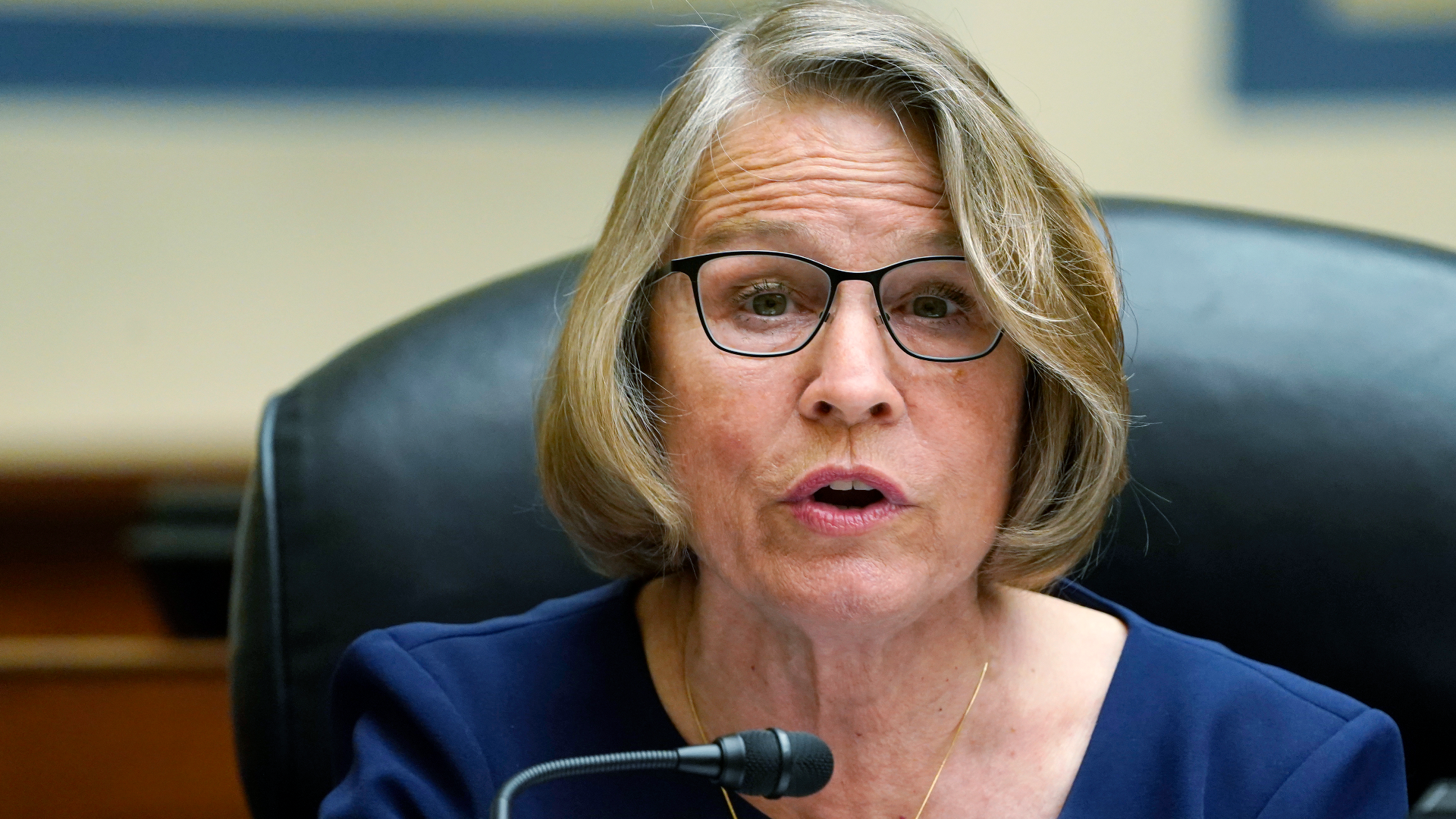 Rep. Mariannette Miller-Meeks reacts to President Trump's Tuesday visit ...