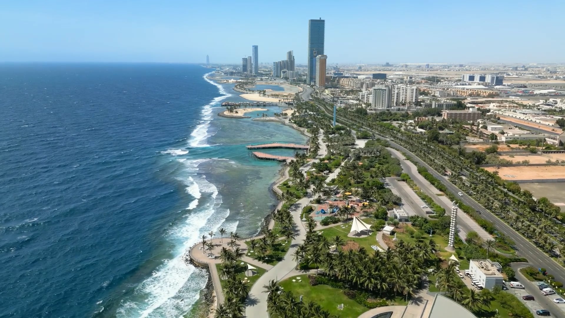 Jeddah: Drone flight over Saudi Arabian port city on the Red Sea
