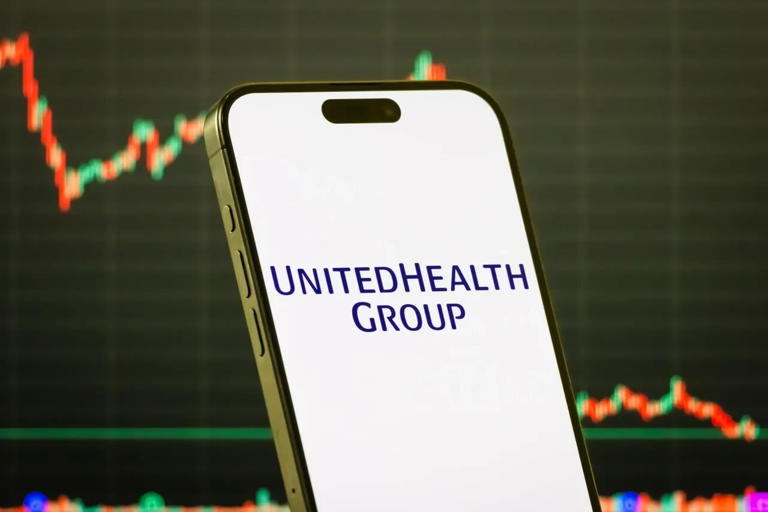 UNH Stock Slides Pre-Market: United Health Warns Of Softer FY26 As ...