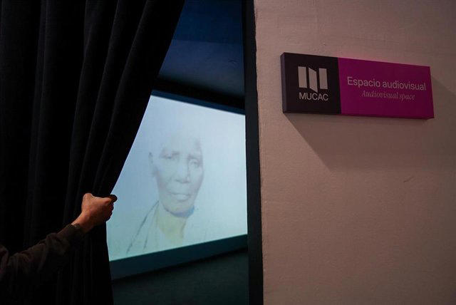 Mucac La Coracha proyecta la obra 'Epilogue' del artista chileno ...