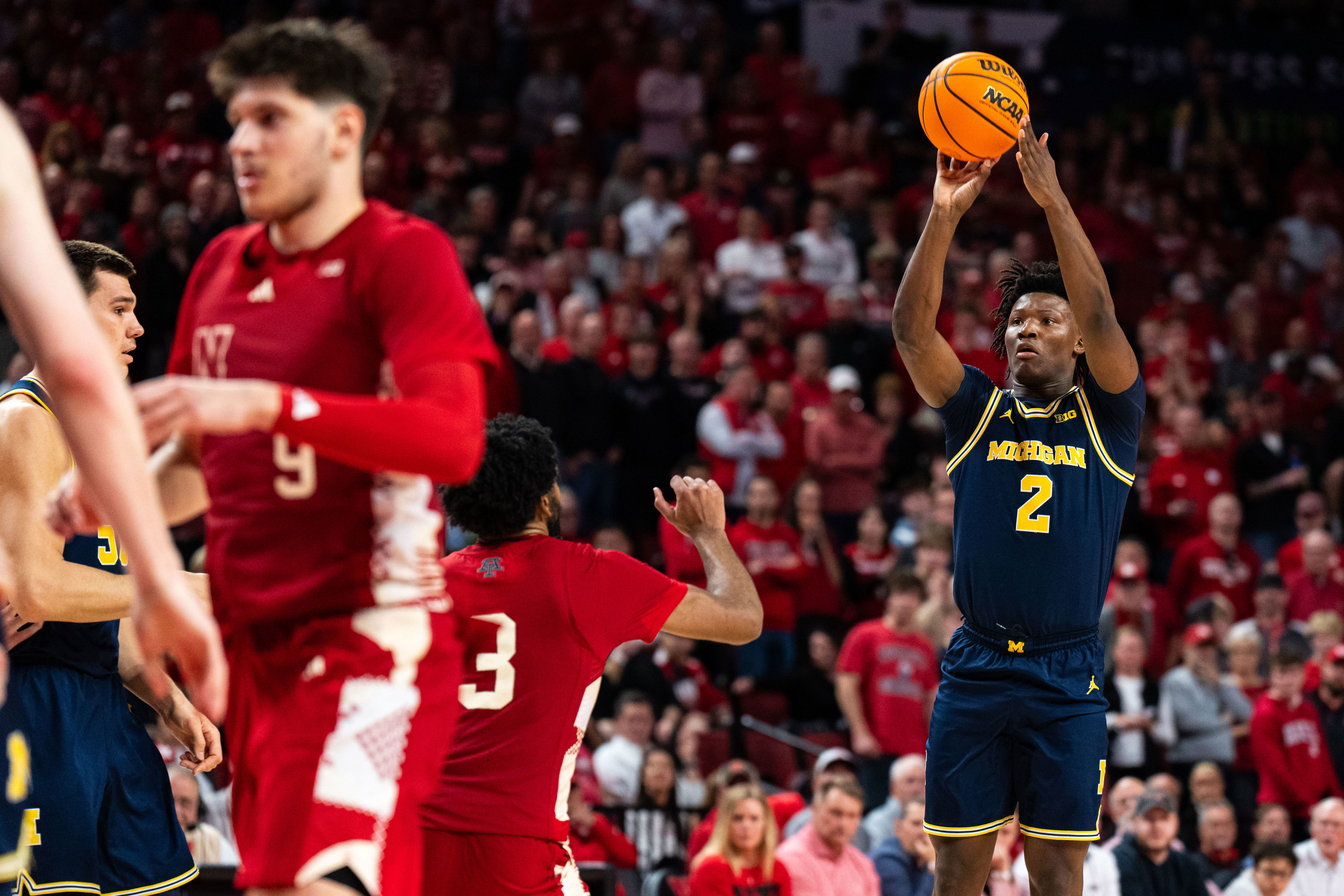 Betting odds released for No. 3 Michigan basketball vs No. 5 Nebraska
