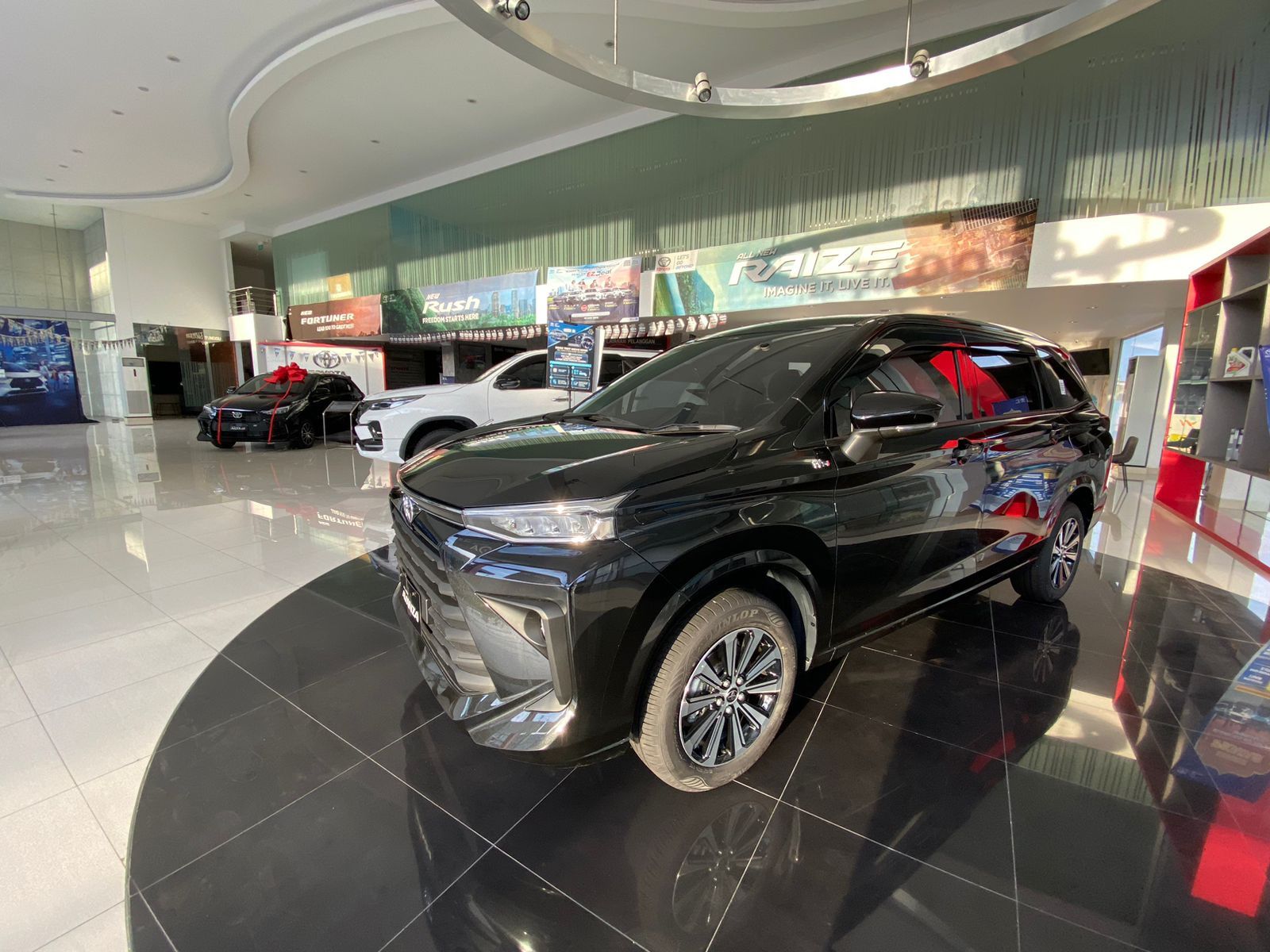 Harga terbaru mobil Toyota Avanza 1500 CC tahun 2026, kenapa jadi MPV ...