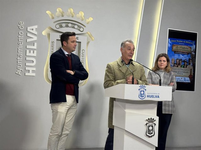 El Gran Teatro acoge la obra benéfica 'El poder de la bata de guatiné ...