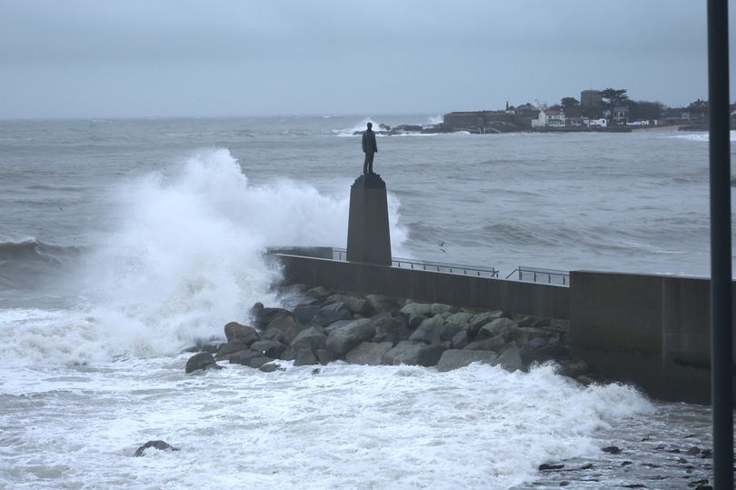 Further flooding possible following Storm Chandra as Met Eireann ...