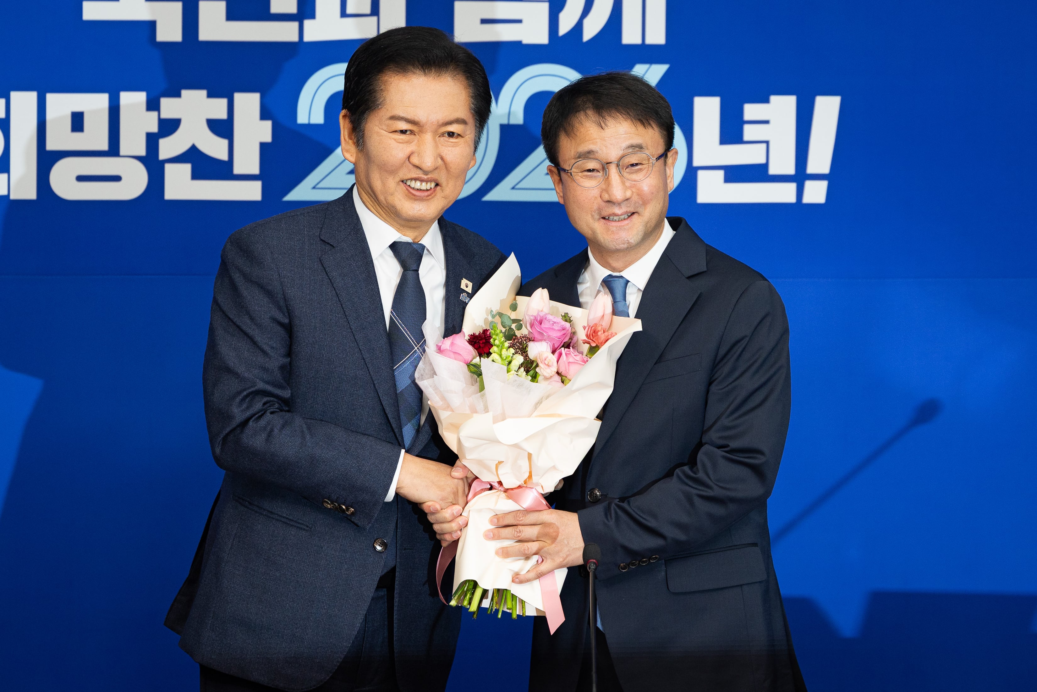 People Power Party must innovate against Democratic Party's political AI