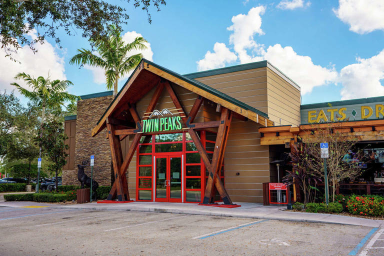 Texas-based Twin Peaks enters new era after separation from FAT Brands