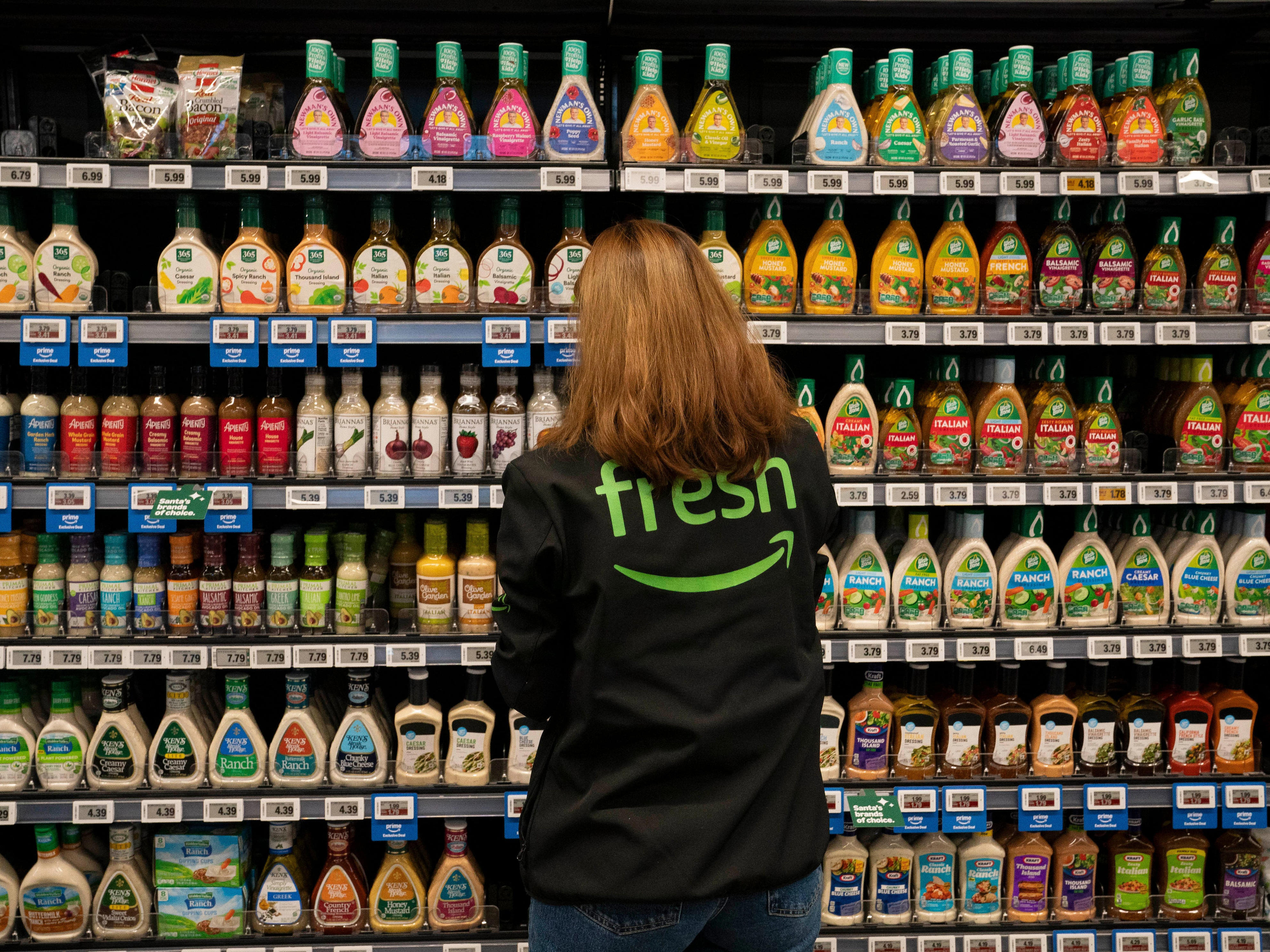 Amazon's latest pivot: Bye-bye, automated grocery stores