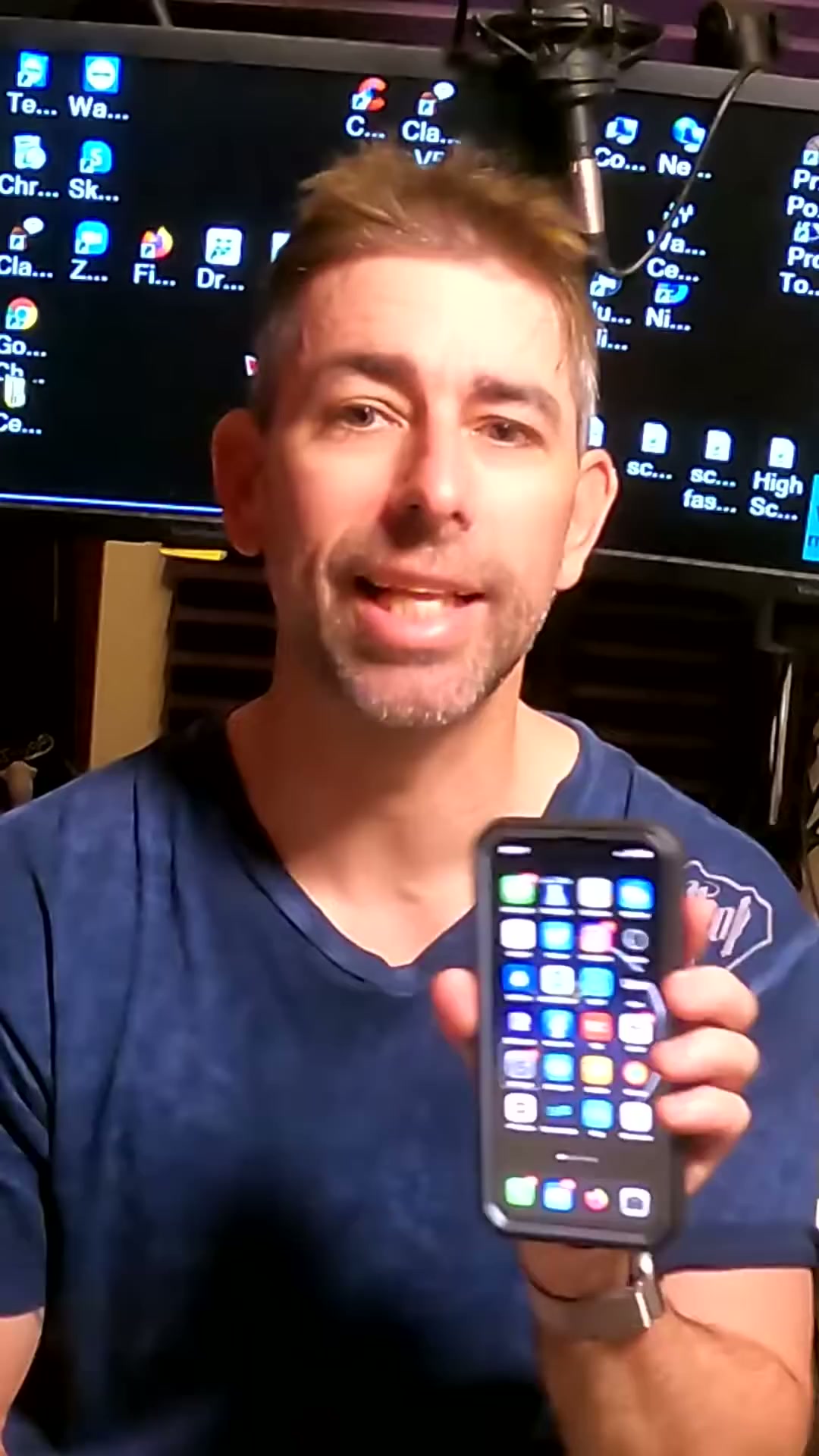 How does a blind guy use the internet? #shorts