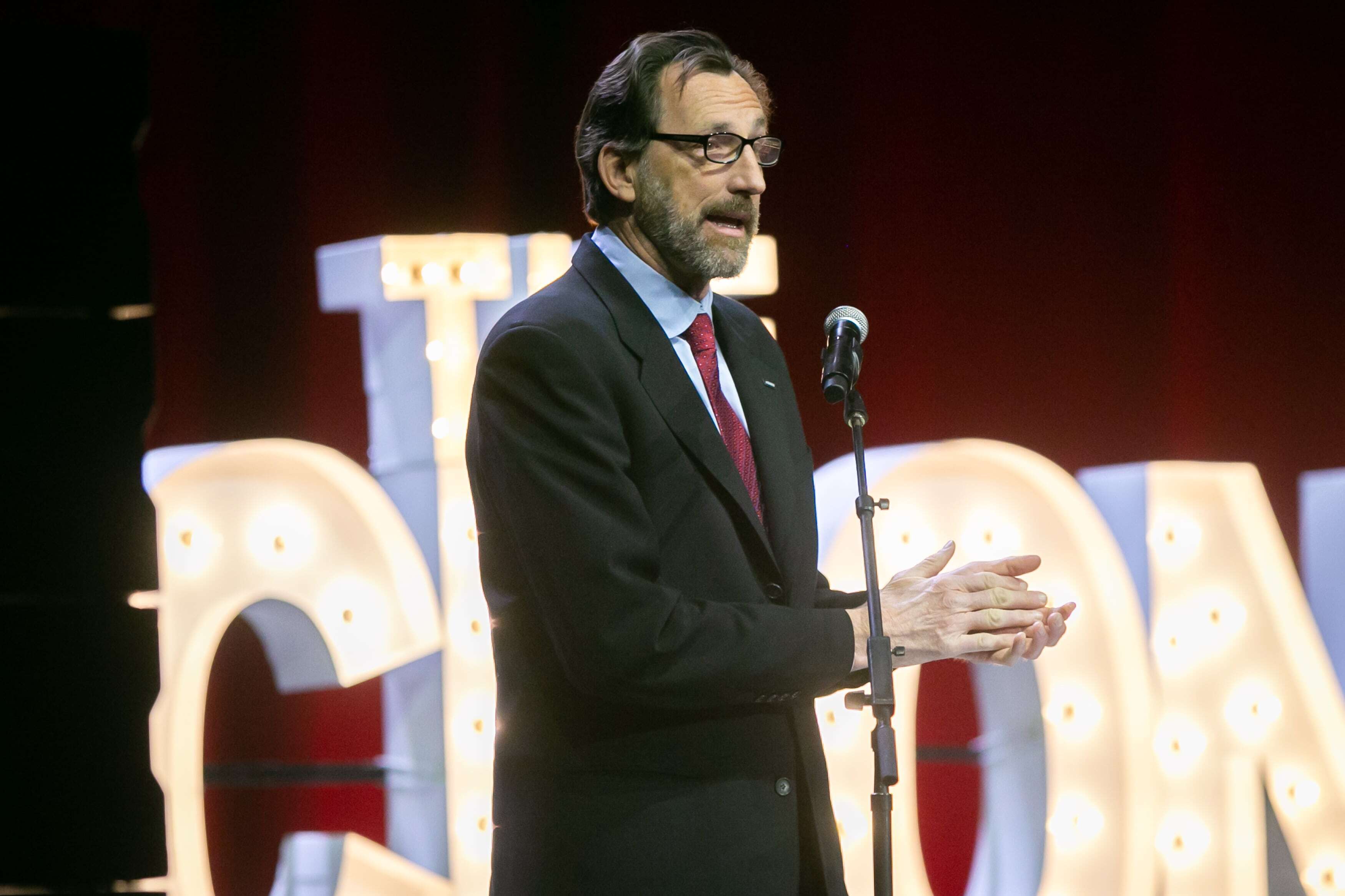 Former NBA player is running for Oregon governor as a Republican
