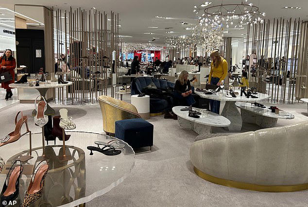 Saks Off 5th shutting down entire online operation but not before a ...