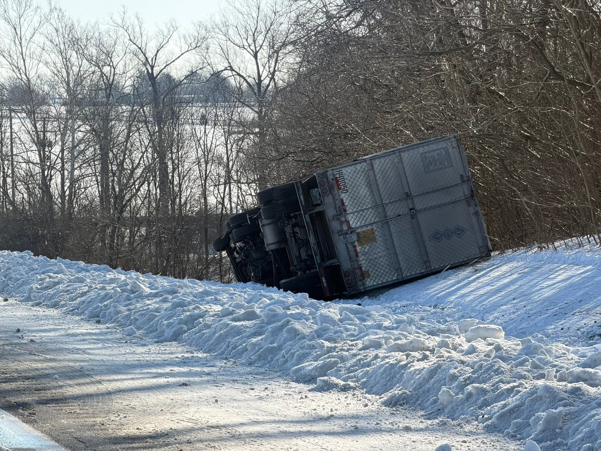 I-64 East back open in Woodford County after multi-vehicle crash