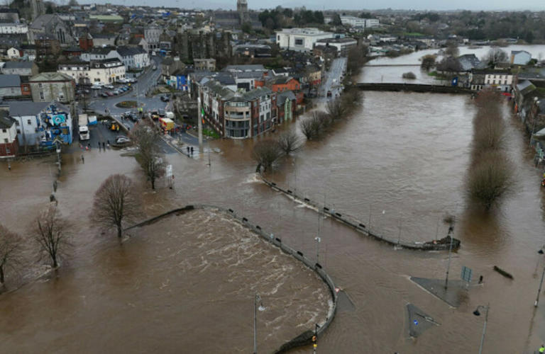 'Devastating' scenes in Enniscorthy as flood risks remain for Ireland ...