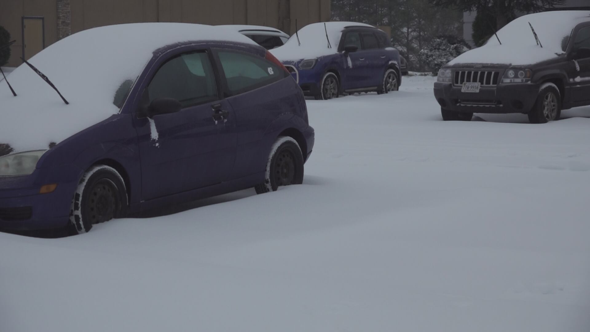 Safely remove snow and ice from your car
