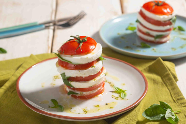 Delicious caprese with oregano sauce