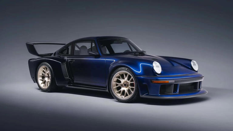 Singer's first DLS turbo is a 700-HP stunner