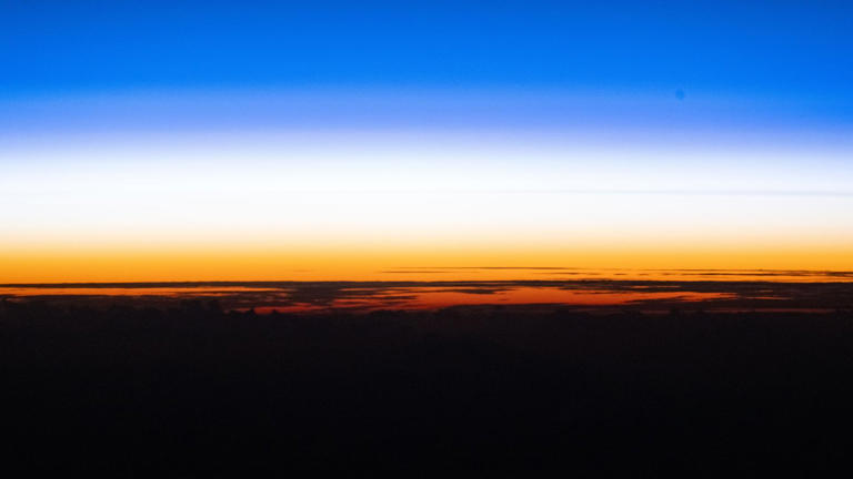 Astronaut sees sunset from space | Space photo of the day for Jan. 27, 2026