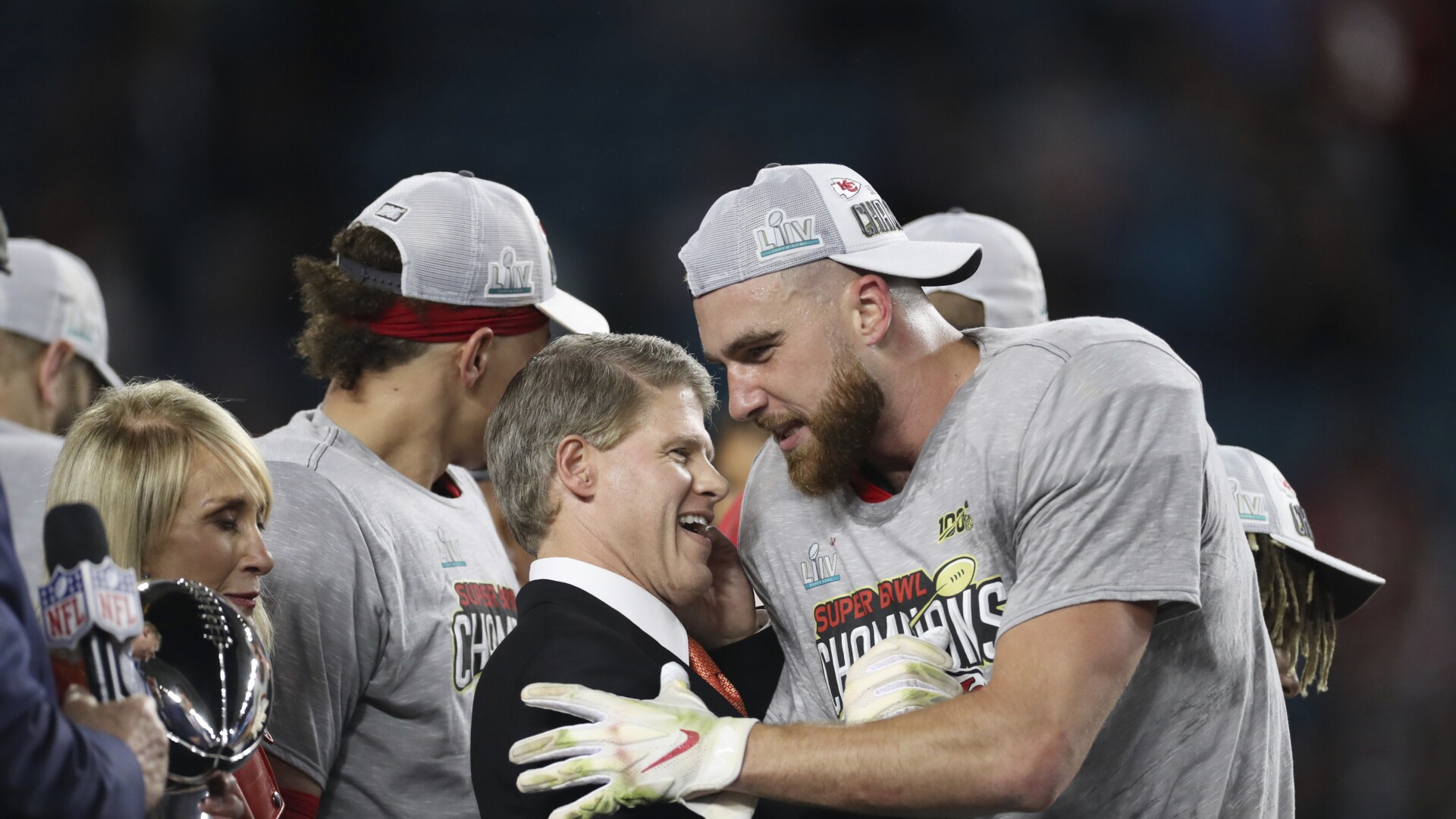 Clark Hunt: There’s no doubt in my mind Travis Kelce can still play