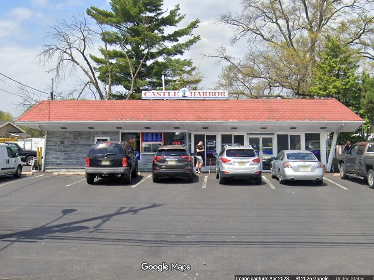 Longtime ice cream shop in Burlington Co. reopens under new ownership
