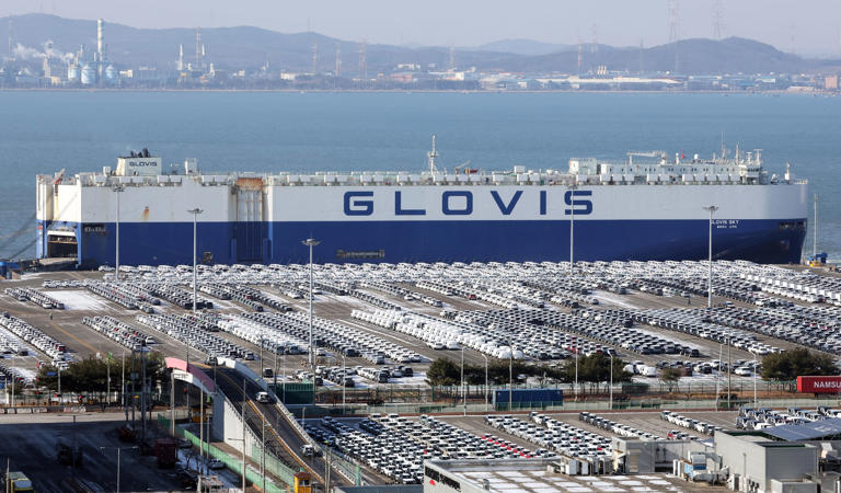 Trump reinstates 25% tariffs on Korean vehicles