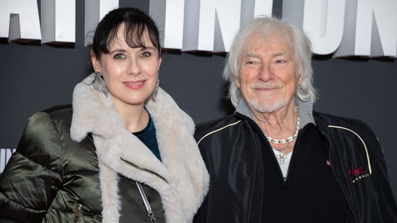 Hugues Aufray, jeune marié de 96 ans : sa femme Murielle, 51 ans ...