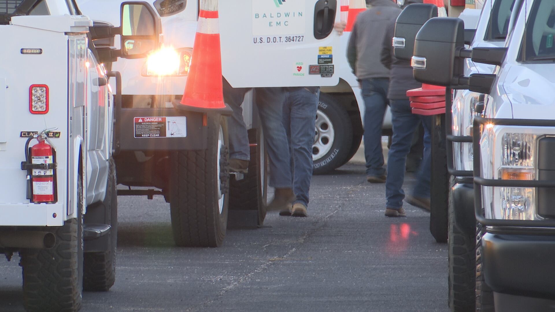 Baldwin EMC crews head to Mississippi to help restore power after ice storm
