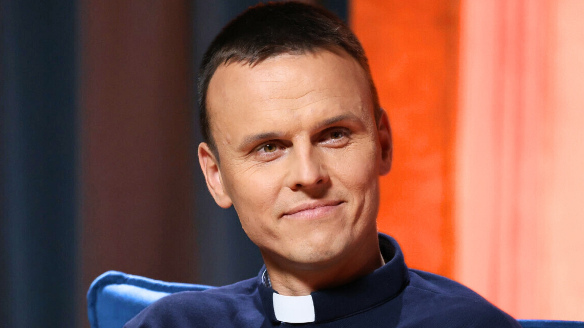 Kim jest ksiądz Rafał Główczyński z "The Traitors"? Niebywałe, co robił ...