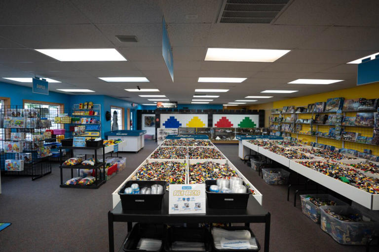 Building community with Bricks & Minifigs