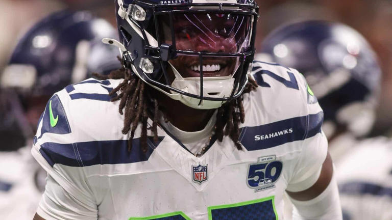Seahawks star corrects post about intense interaction with teammates ...