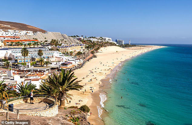 Holidaymakers' frantic efforts to save girl, 11, found face-down in a ...