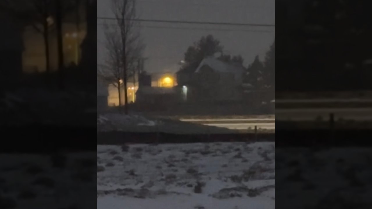 'Creepy': Mysterious lights seen flashing SOS at abandoned suburban home