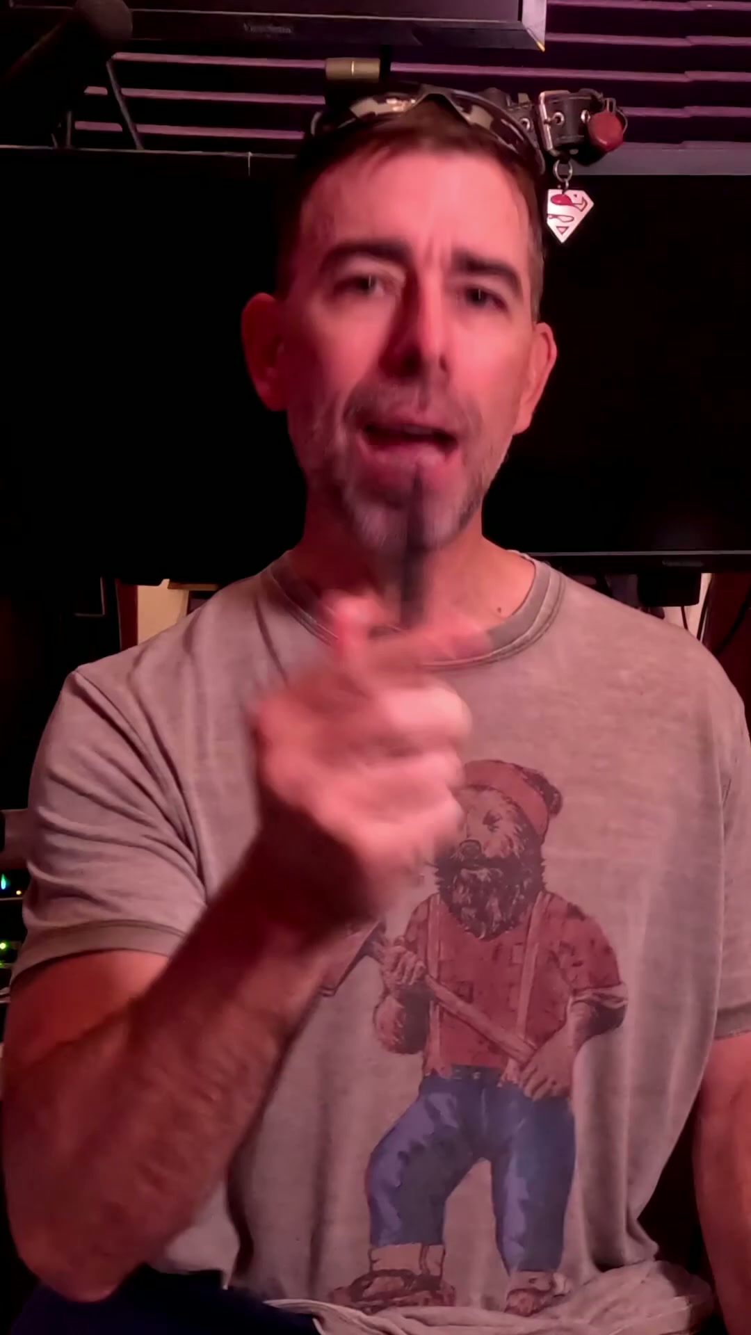 A Blind Guy's throwing knives 🗡️