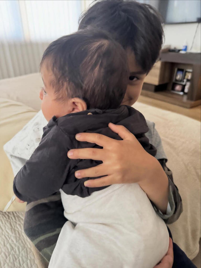 La experiencia de maternar: Andrea Báez celebra los tres meses de su ...