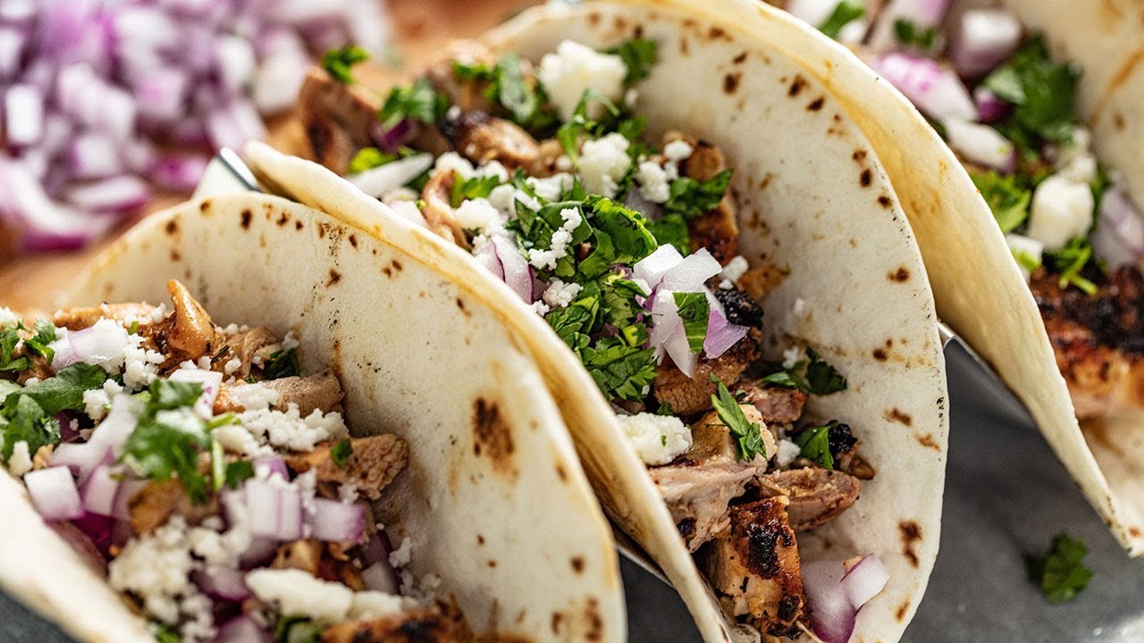 How to make garlic lime grilled chicken tacos