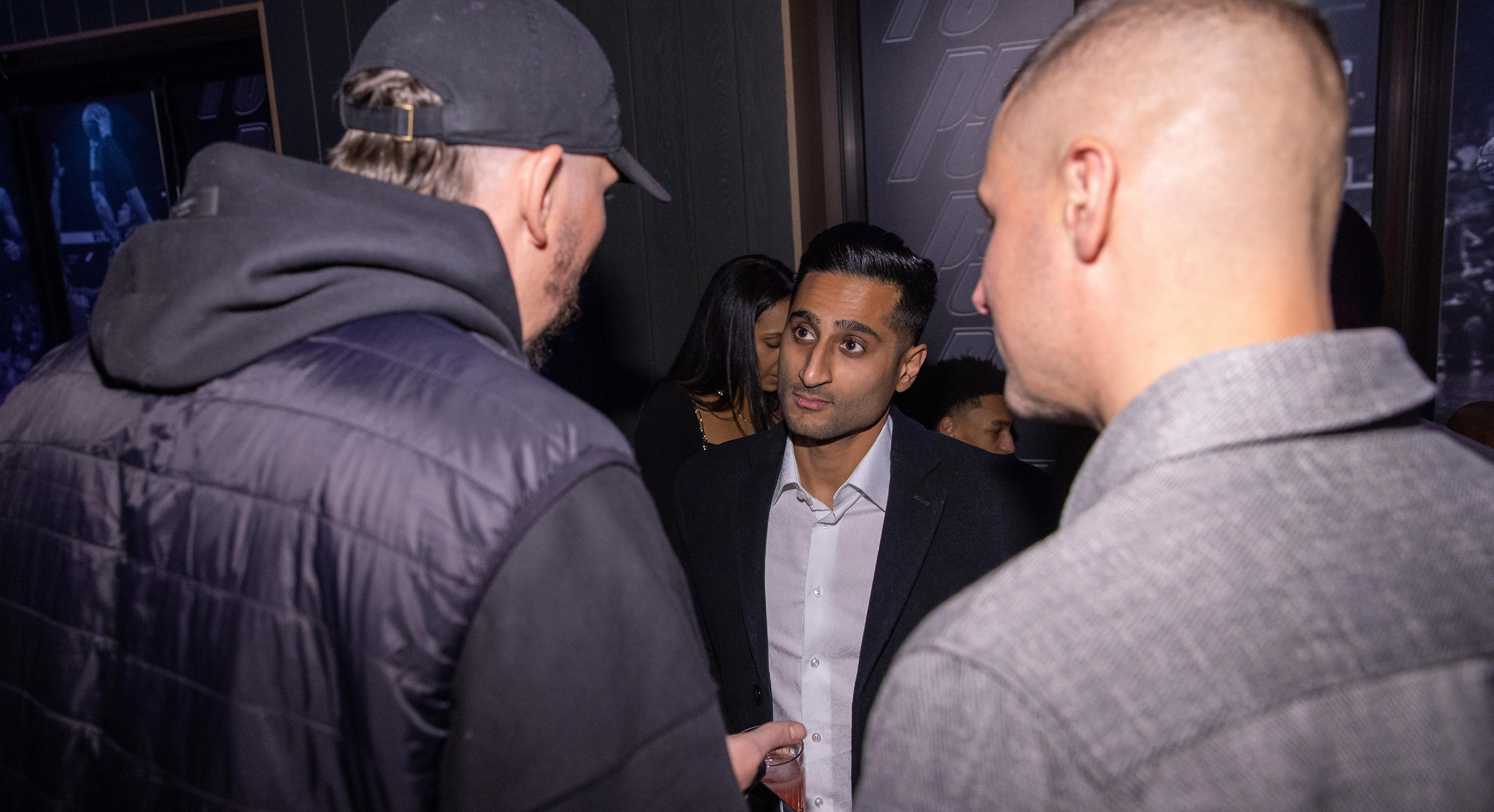 Shams Charania hilariously gave himself a scouting report for celebrity ...