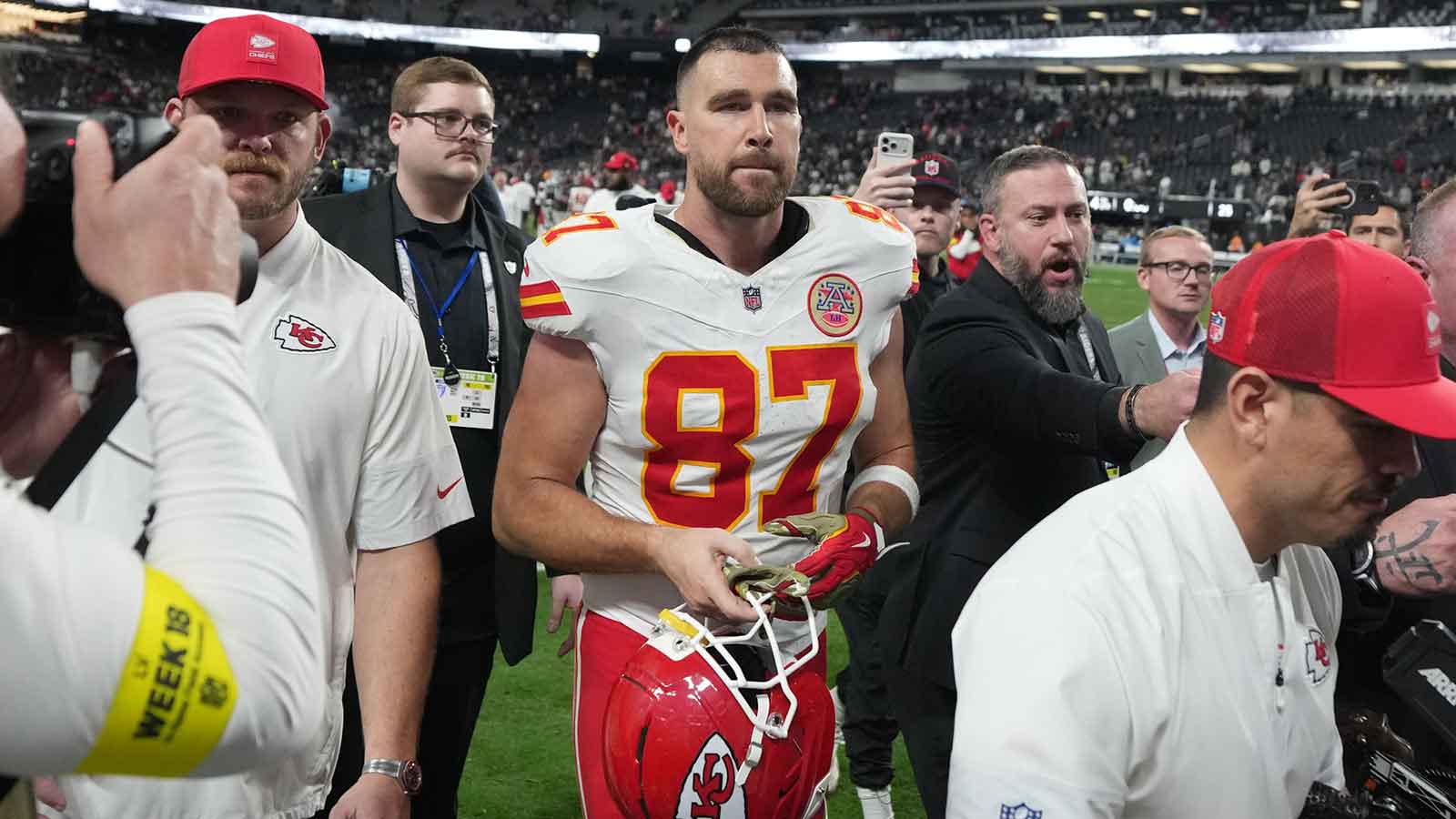 Owner’s ‘no doubt’ mic drop on Chiefs’ Travis Kelce as he mulls ...